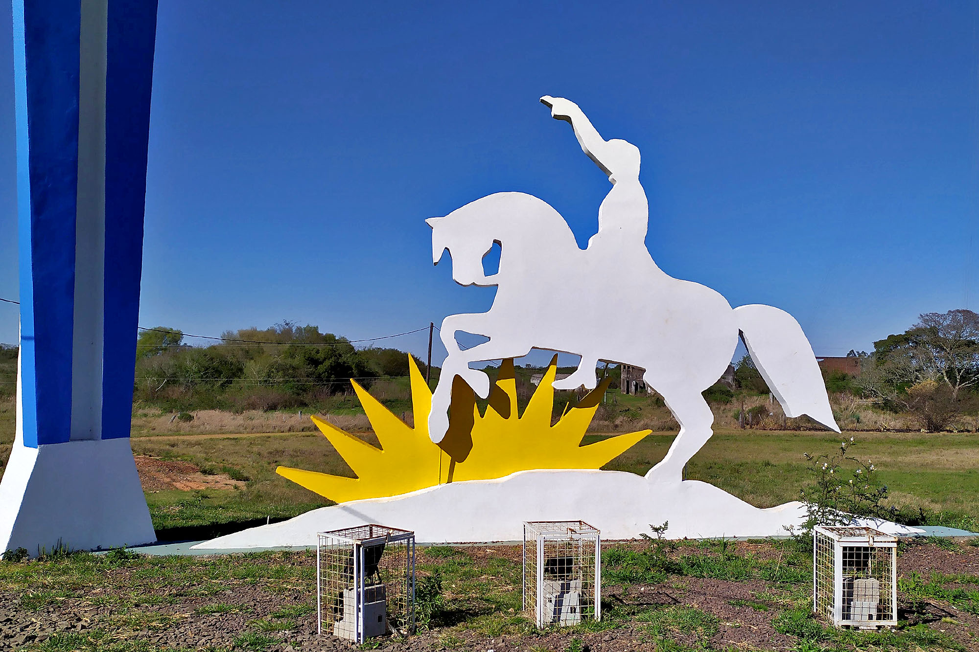 Yapeyú: casa de San Martín/ Rio Uruguai + La Cruz